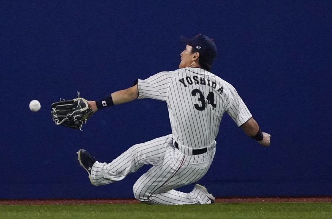 Japanese Outfielder Yoshida to Negotiate with MLB Teams - Rafu Shimpo